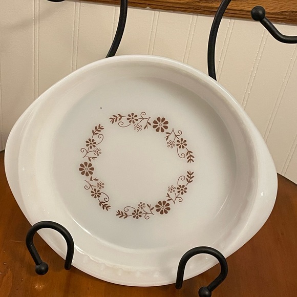 Dynaware | Kitchen | Dynaware Pyrorey 9 Vintage Milk Glass Pie Plate Brown Daisy Border Retro ...